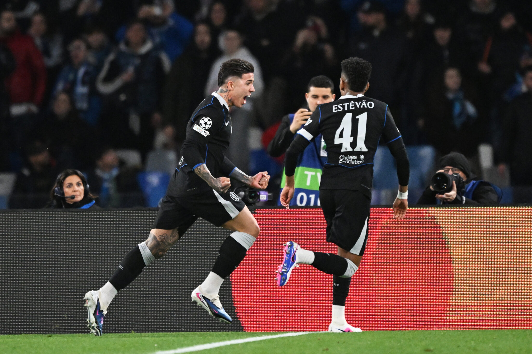 Stop Moaning Chelsea Fans. Enjoy the Wins - HOOLIGAN SOCCER